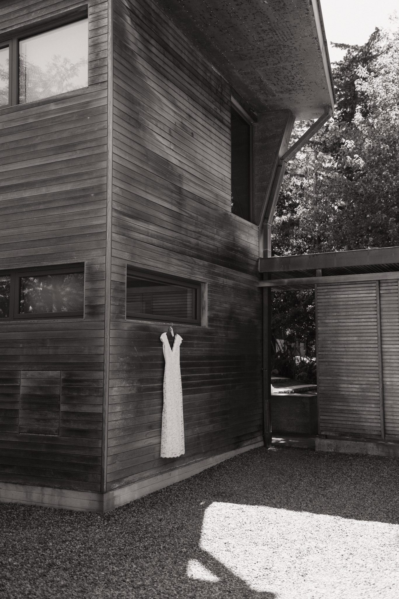 Modern and Creative Micro Wedding in Cape Cod | Kelly & Will