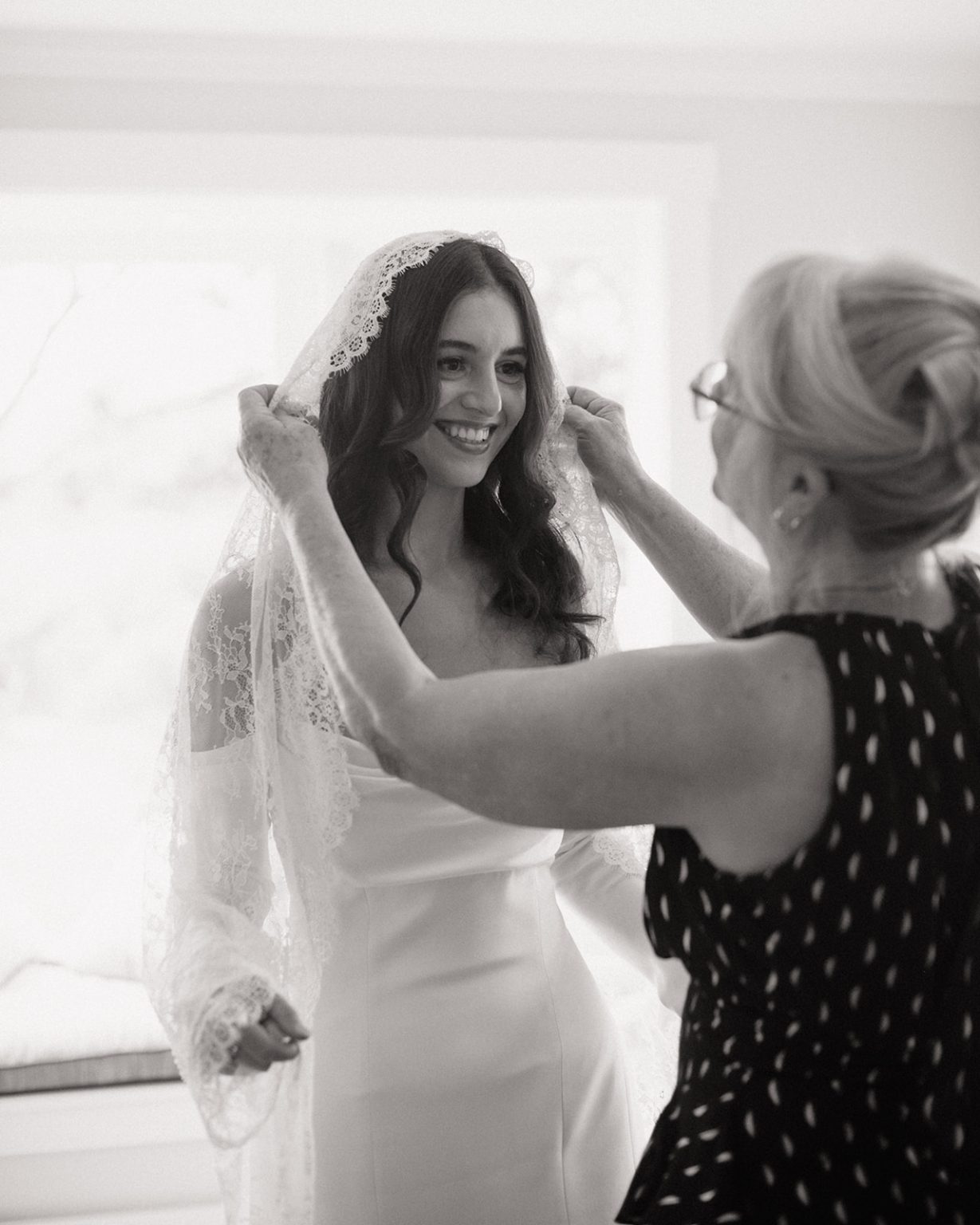 Colorful Aquinnah Martha’s Vineyard Wedding | Ceci & Matt - Hope ...
