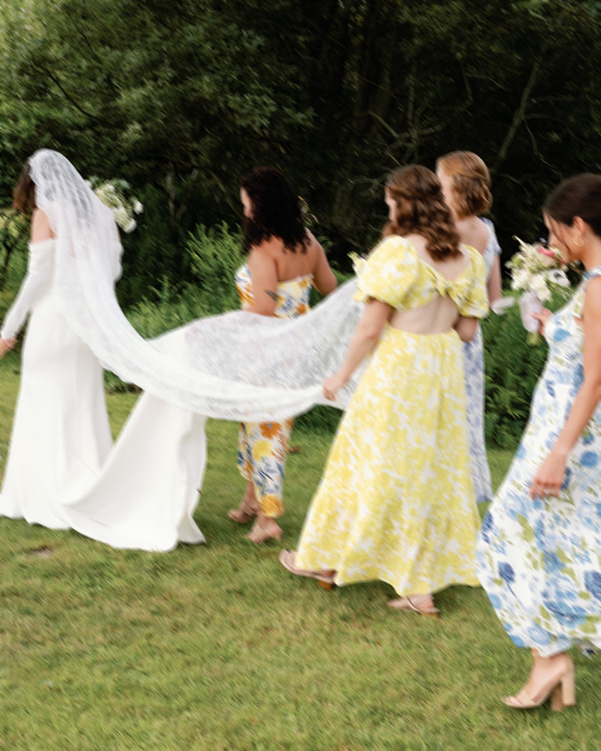 Colorful Aquinnah Martha’s Vineyard Wedding | Ceci & Matt - Hope ...