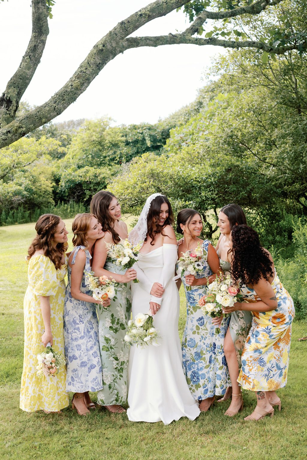 Colorful Aquinnah Martha’s Vineyard Wedding | Ceci & Matt - Hope ...